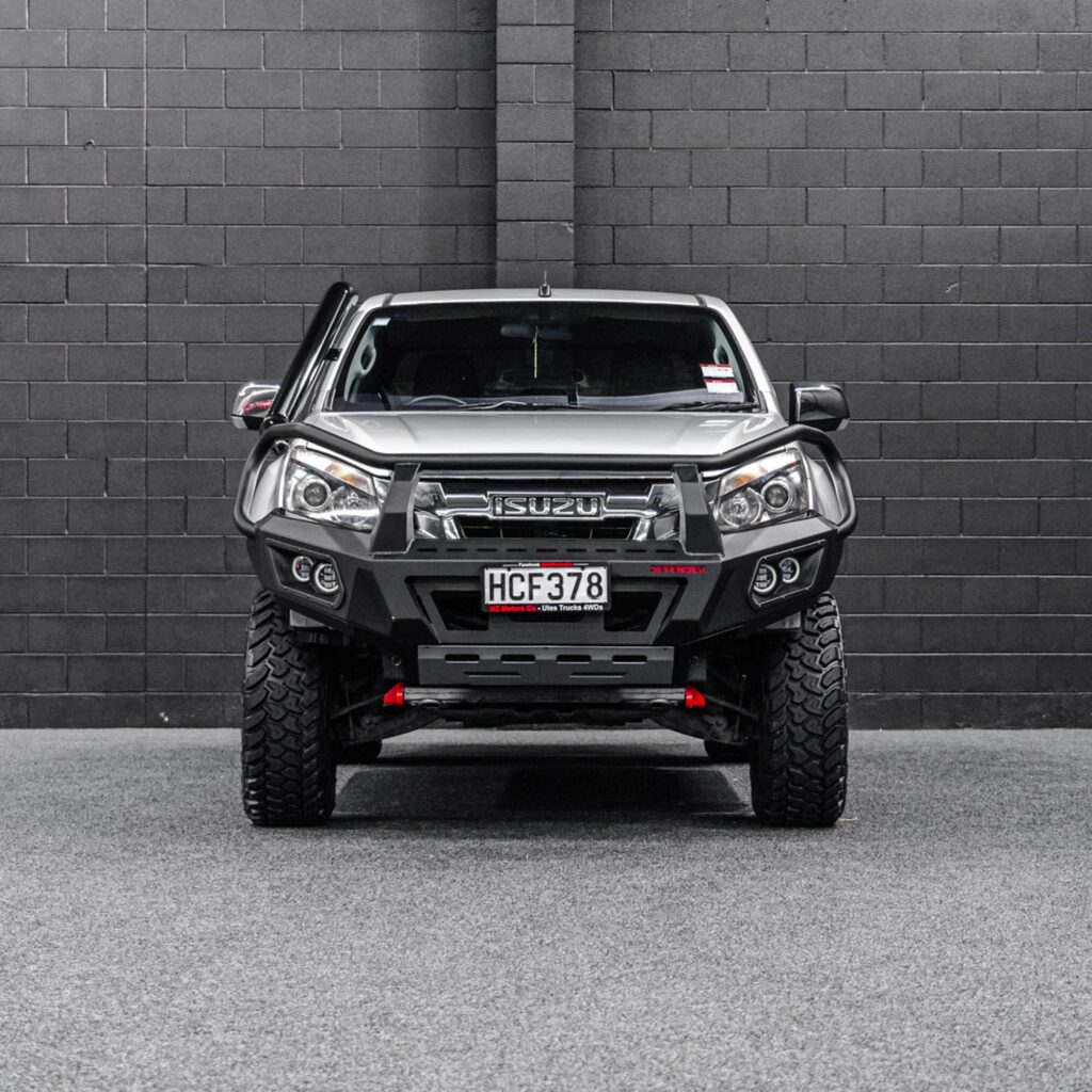 DEFENDER Off-Road Triple Loop Bull-Bar to suit Isuzu D-Max 2016 - 2020 ...