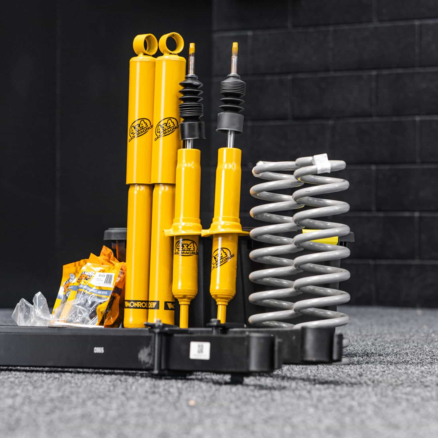 MONROE - Nissan Navara NP300 2015-2021 [D23] 2" Suspension Lift Kit ...