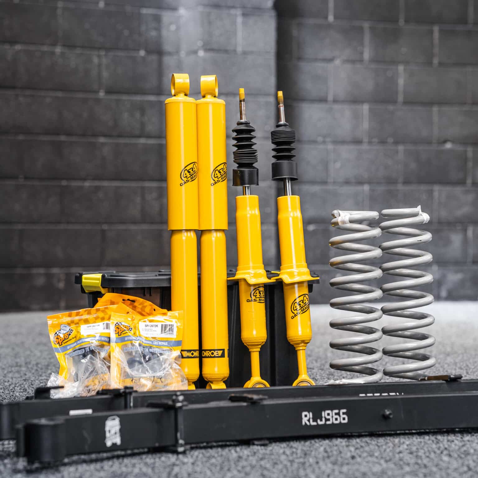 MONROE - Nissan Navara NP300 2015-2021 [D23] 2" Suspension Lift Kit ...