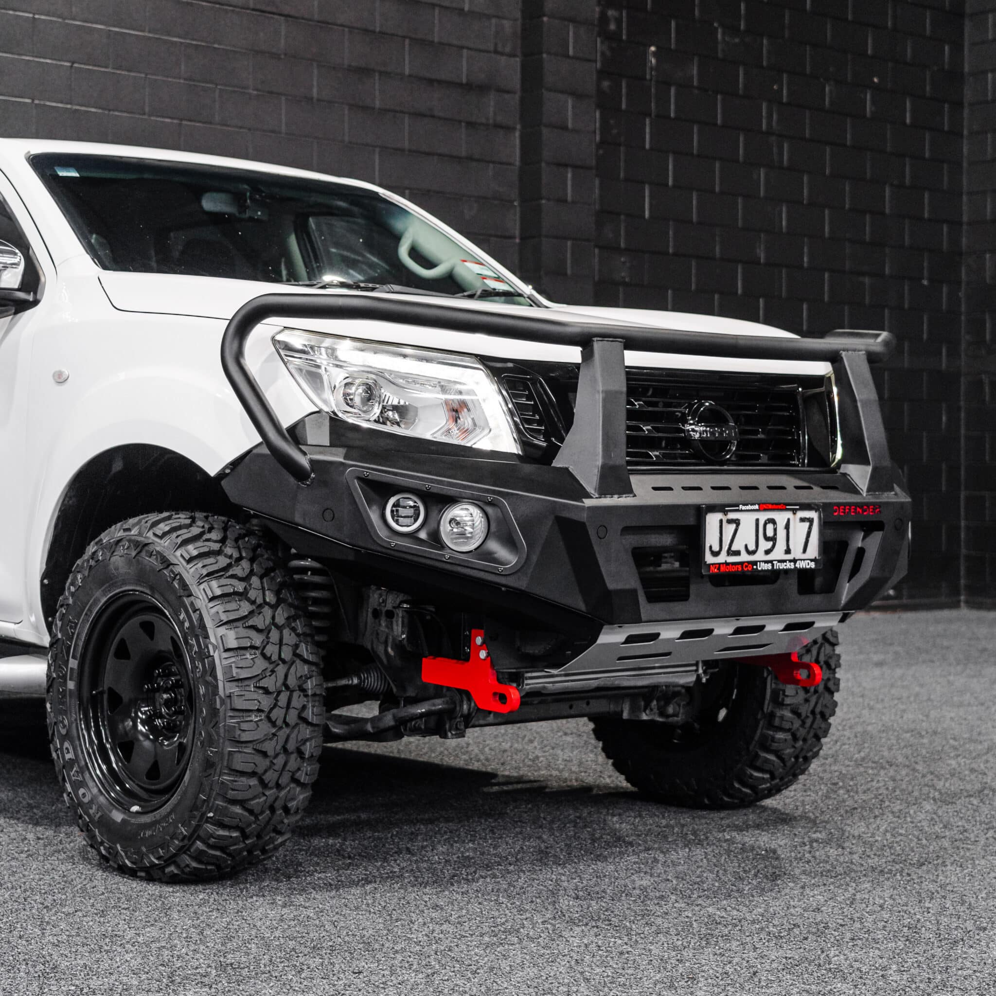 DEFENDER Off-Road Triple Loop Bull-Bar to suit Nissan Navara 2015 ...